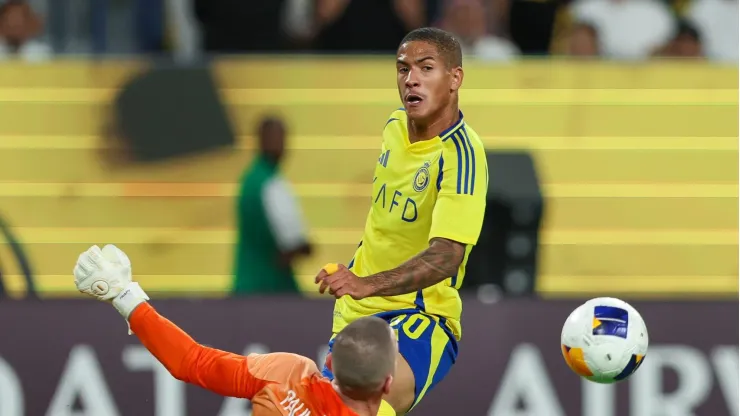 Ângelo, ex-Santos, tem situação atualizada no Al-Nassr e vive grande ...