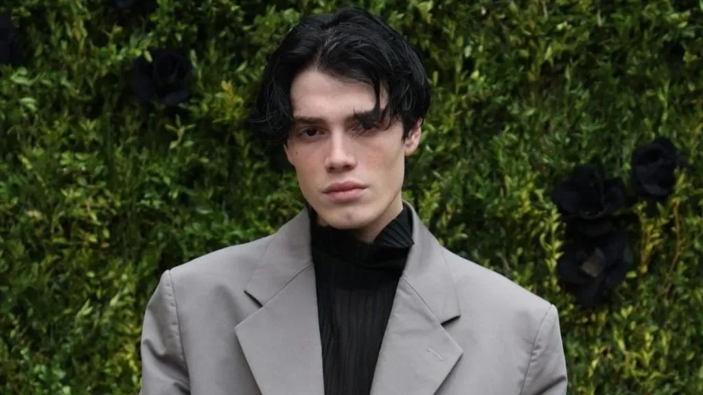 Who is Simone Baldasseroni, the actor who plays Rigel in The Tearsmith ...