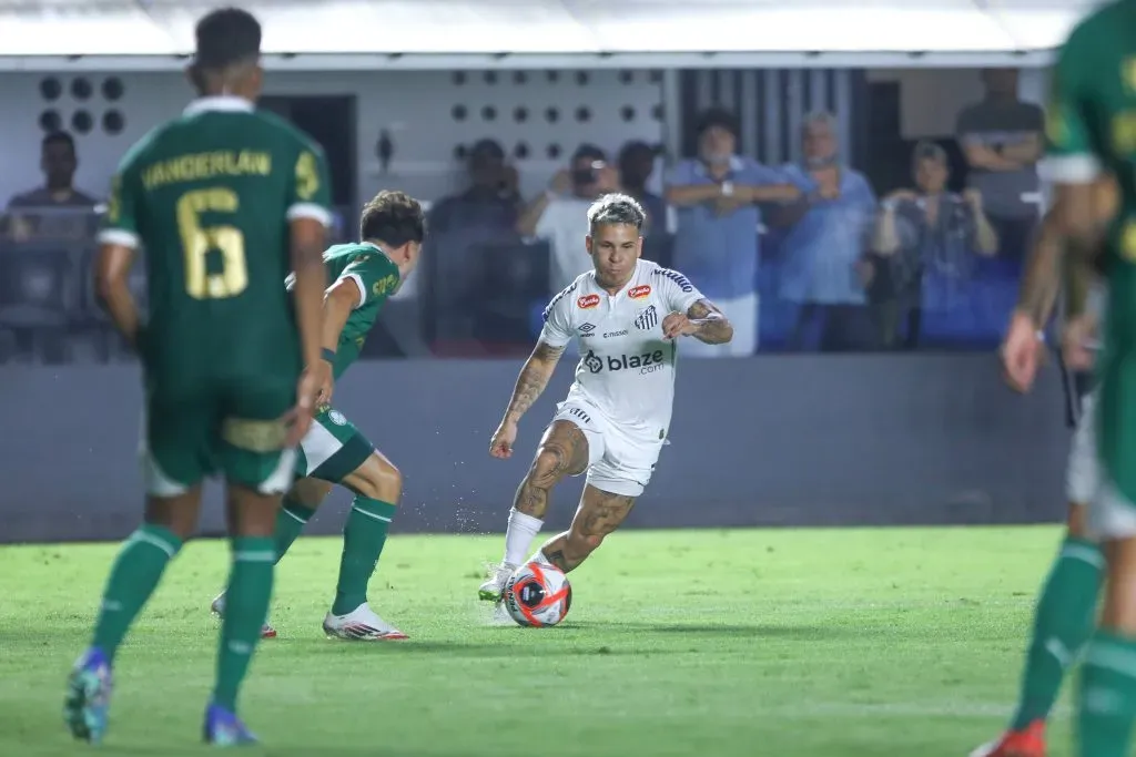 Atlético-MG decide enviar nova proposta por Soteldo, do Santos