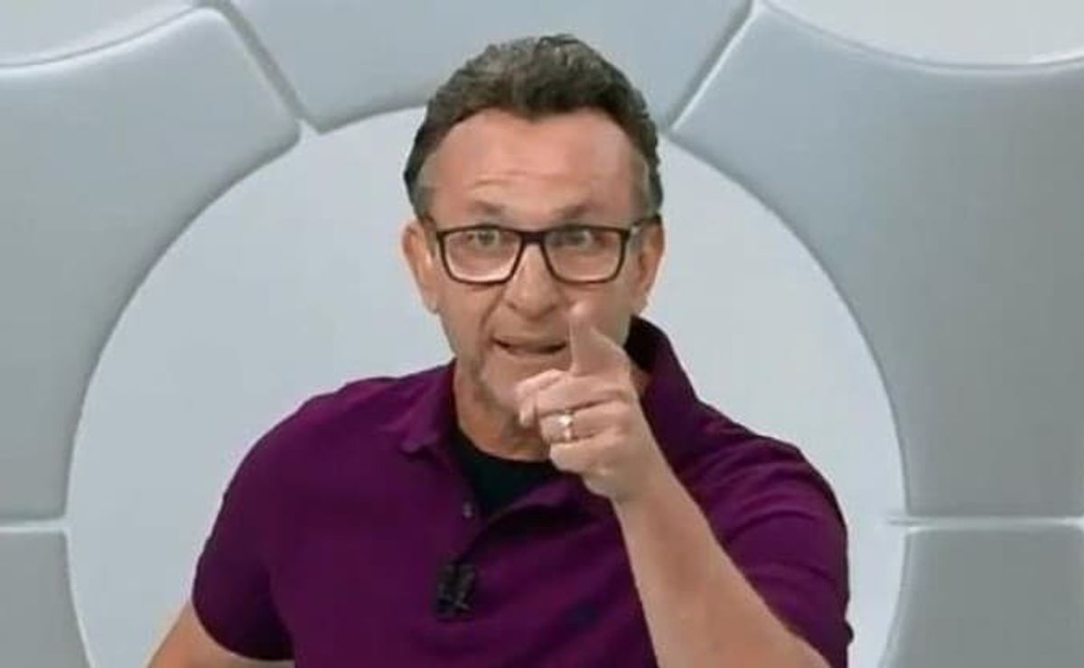 "Acha que pode tudo..."; Neto 'enlouquece' com medalhão da Seleção ...