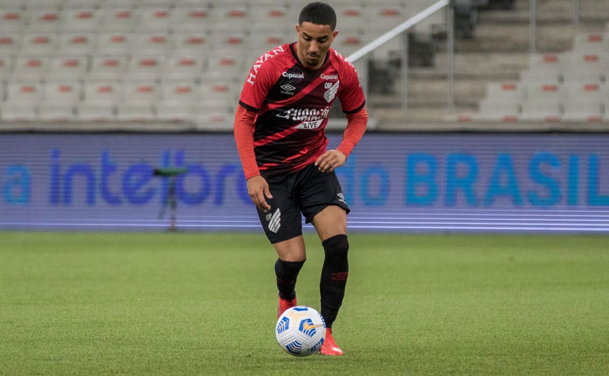 Diretoria do Athletico toma decisão sobre futuro de Christian e recado ...