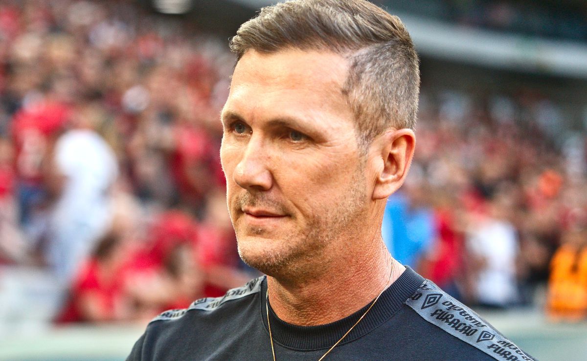 “De volta ao elenco titular”; Turra ganha ‘reforço’ no setor defensivo ...