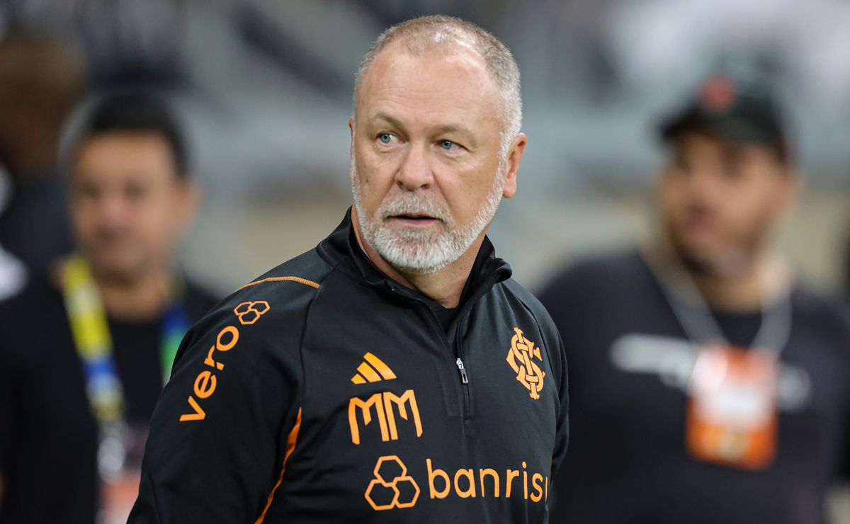 "Não tem como ser superior..."; Mano Menezes expõe problema no ...