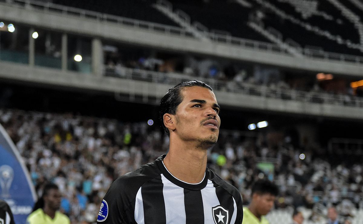 Próximo de retorno: Botafogo corre contra o tempo e situação de Danilo ...