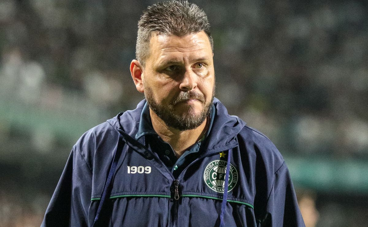 Kosloski indica titularidade de reforço recém-chegado ao Coritiba ...