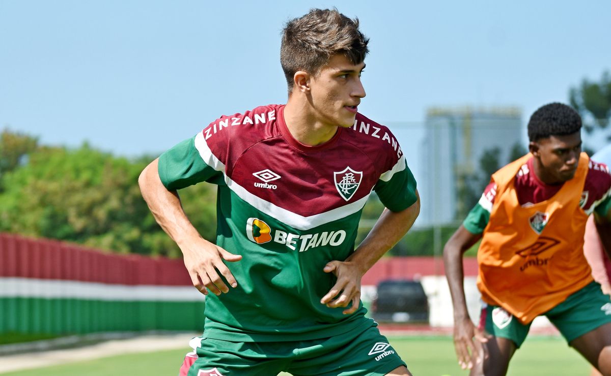 "Eu jogava em funções diferentes"; Gabriel Pirani fala sobre saída do ...