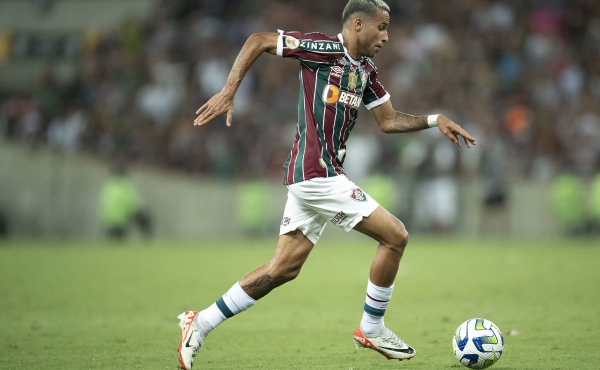 Portal explica sumiço de Alexsander no Fluminense em fase decisiva do ...