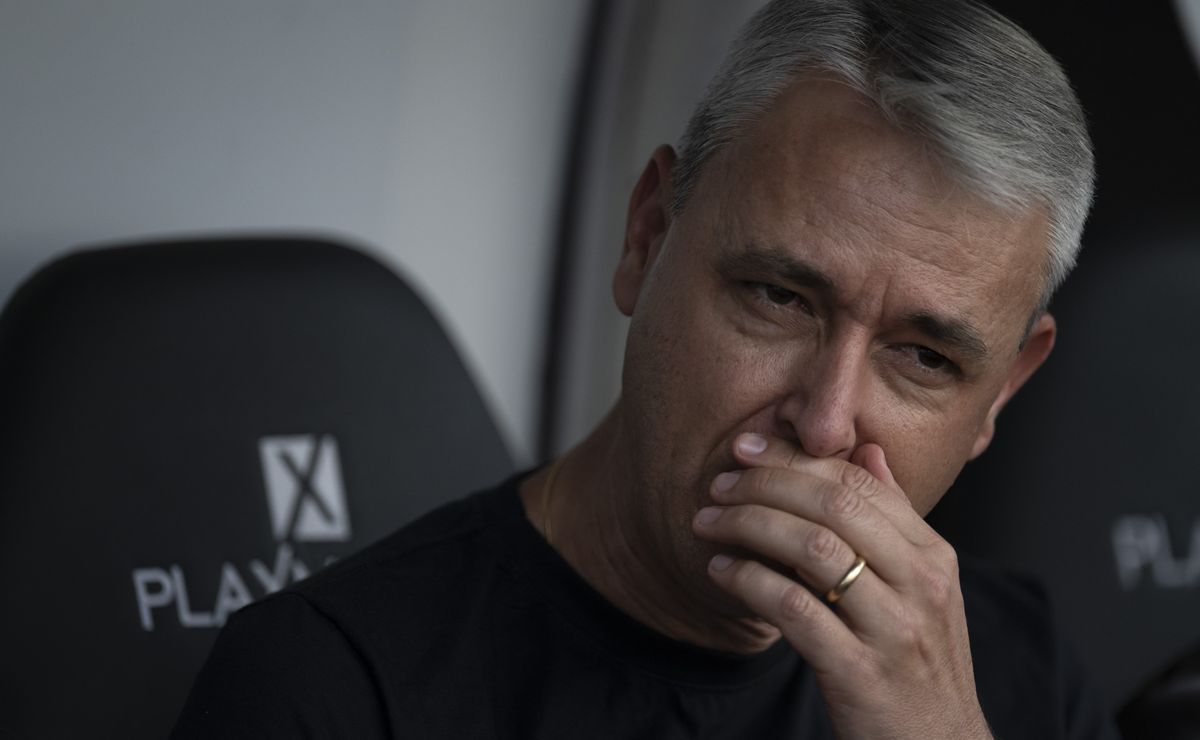 Tiago Nunes, livre no mercado desde que deixou o Botafogo, é anunciado ...