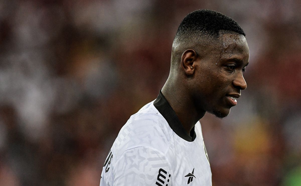 Luiz Henrique faz suspense sobre titularidade no Botafogo na Libertadores