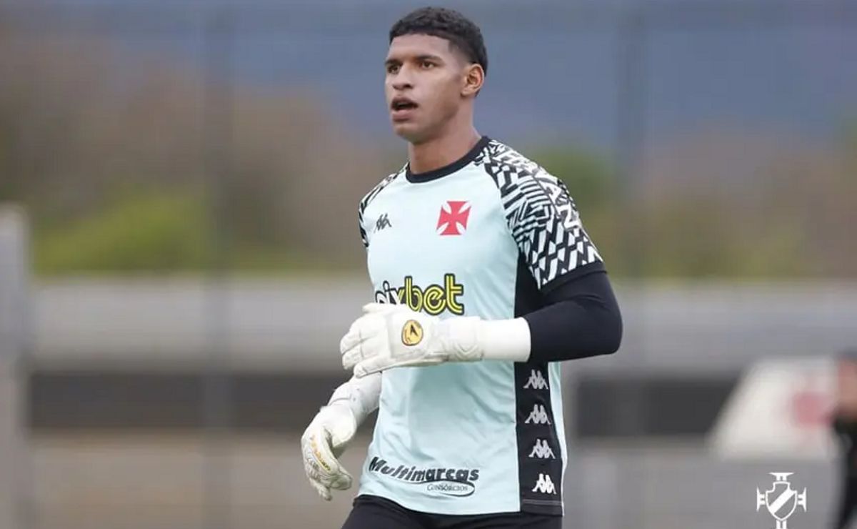 Vasco está prestes a concluir empréstimo de goleiro Halls ao Vila Nova