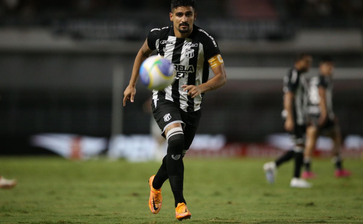 Ramon Menezes marca no fim e evita derrota do Ceará na Série B