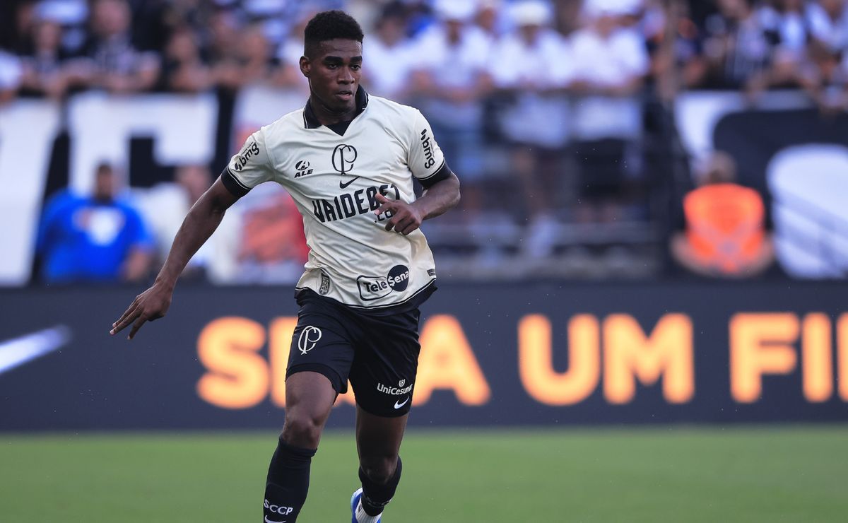 Corinthians pode enfrentar ação na FIFA por Félix Torres