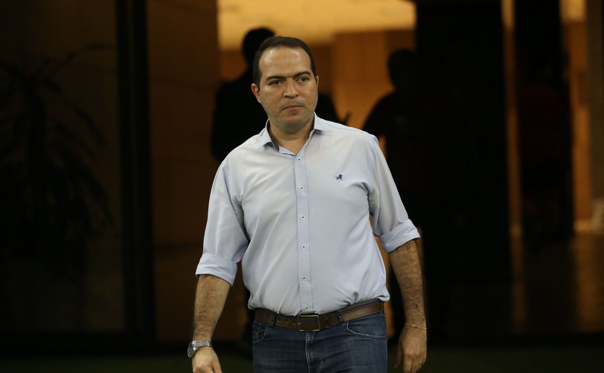 Presidente do Fortaleza, Marcelo Paz foca na lateral-direita