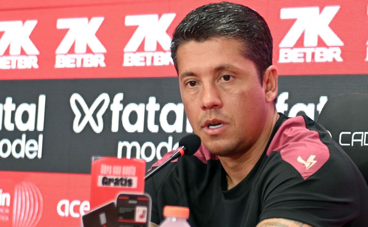 Thiago Carpini promove mudanças no Vitória contra o Jacuipense