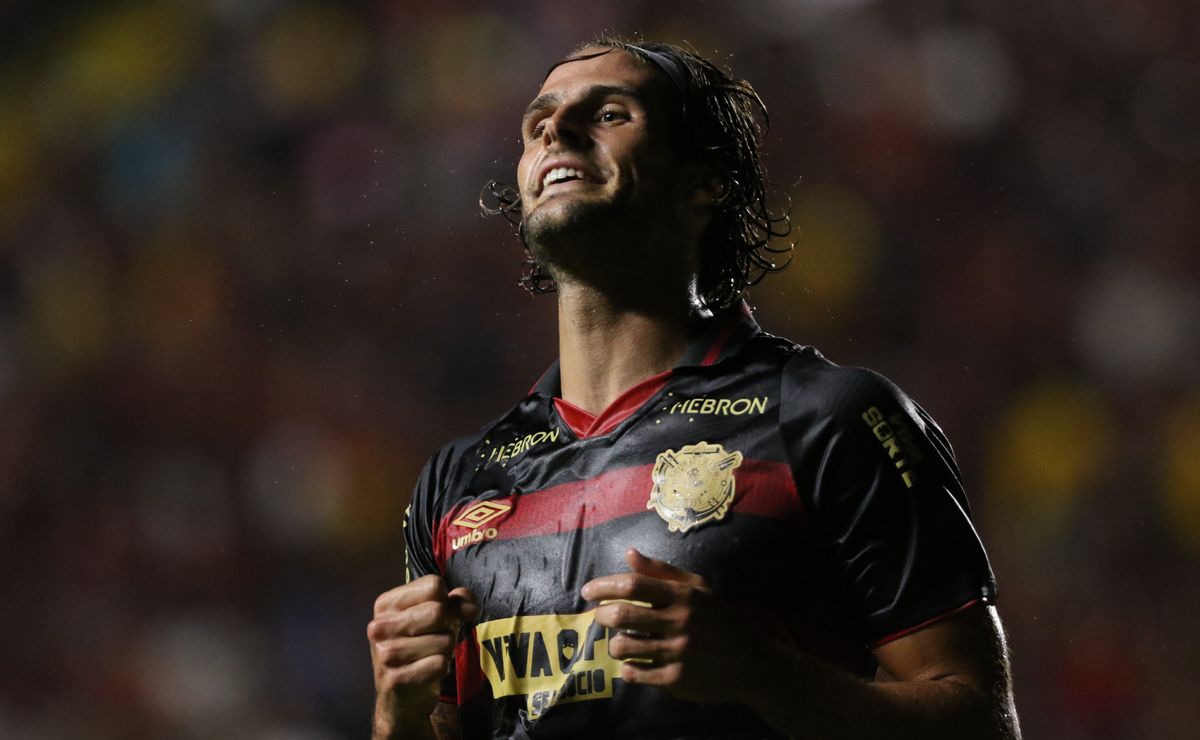 Gonçalo Paciência desabafa sobre fase atual do Sport: "Orgulho ferido"