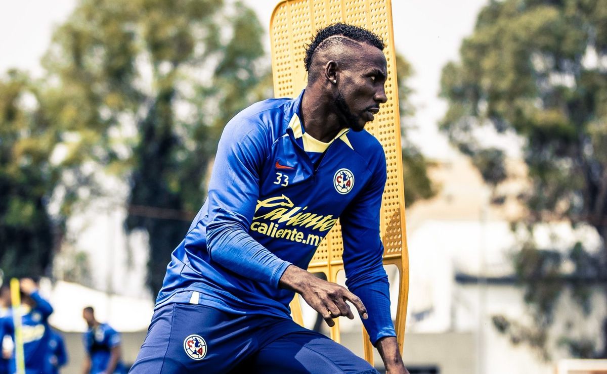 Las imágenes de Julián Quiñones en su primer día como jugador de ...