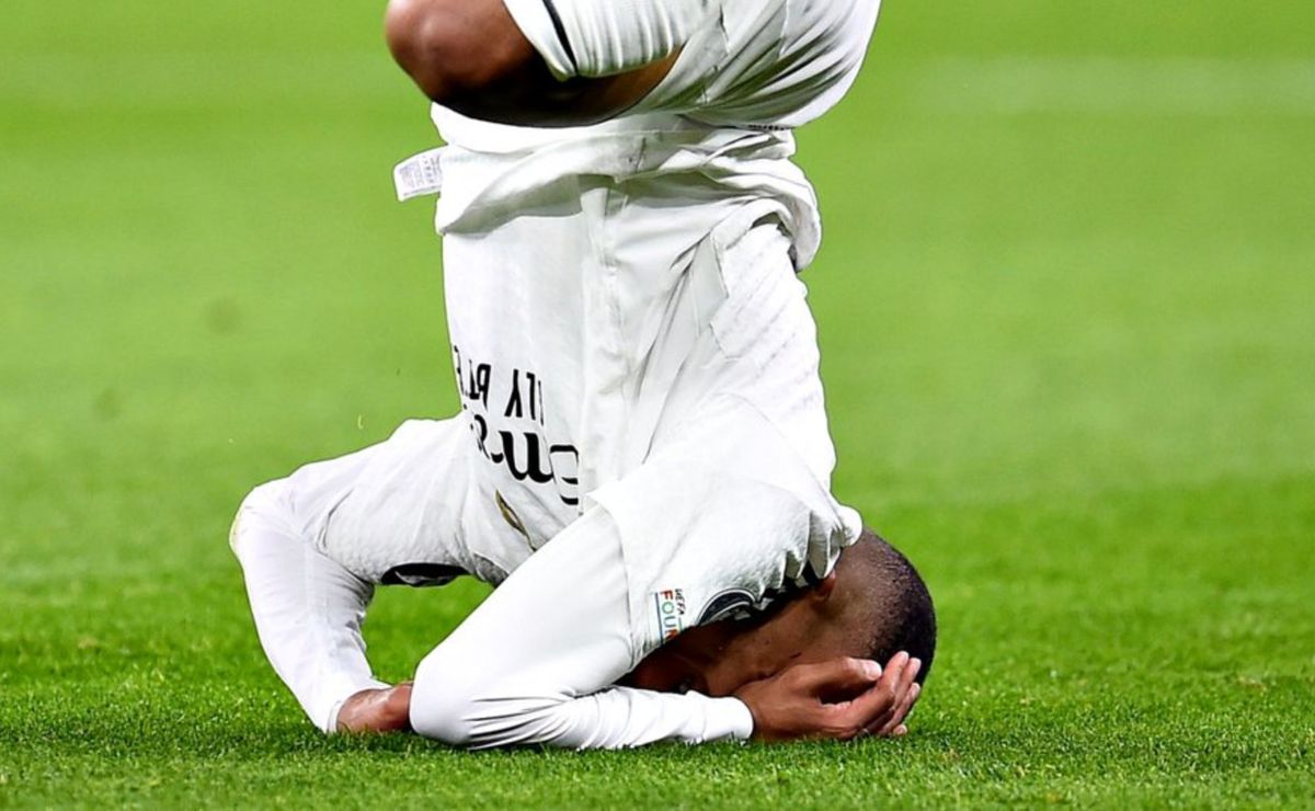 Los mejores memes contra Kylian Mbappé por su penal errado y su mal ...