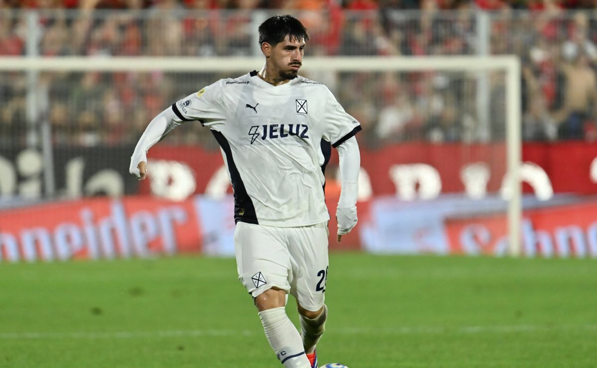 Mientras lo vinculan con River, desde el entorno de Kevin Lomónaco ...