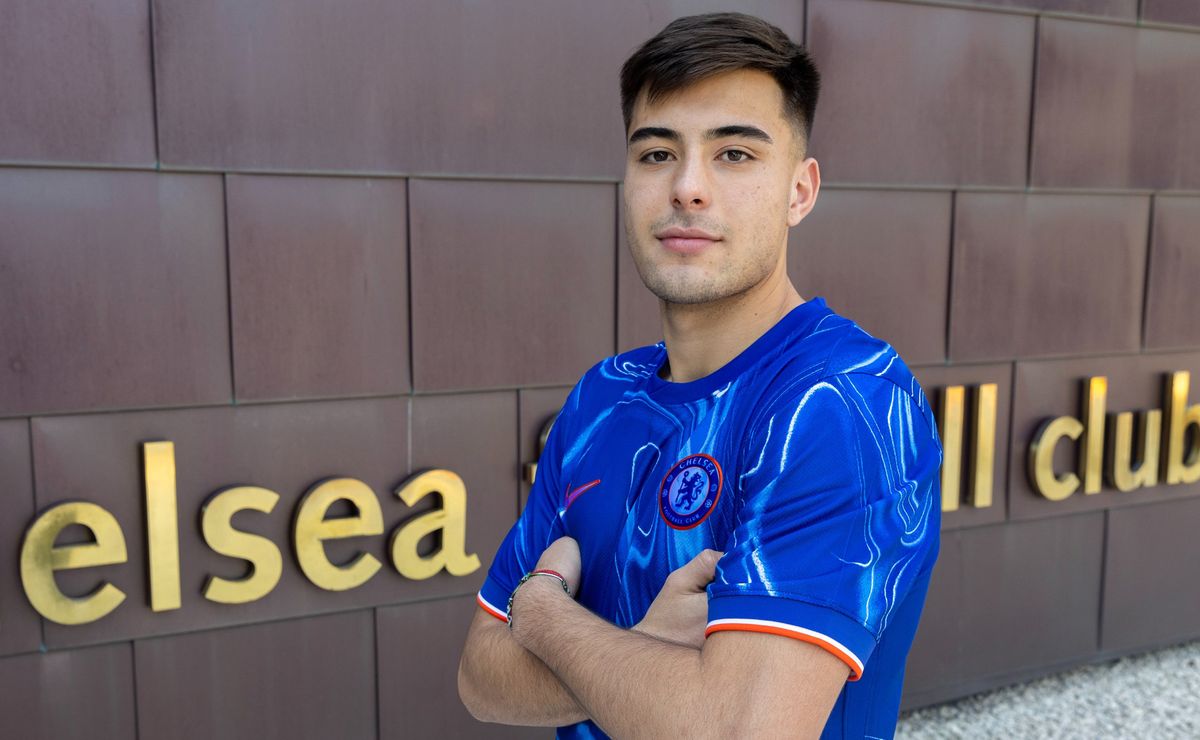 Aaron Anselmino, presentado en Chelsea: piden que reemplace a Axel Disasi