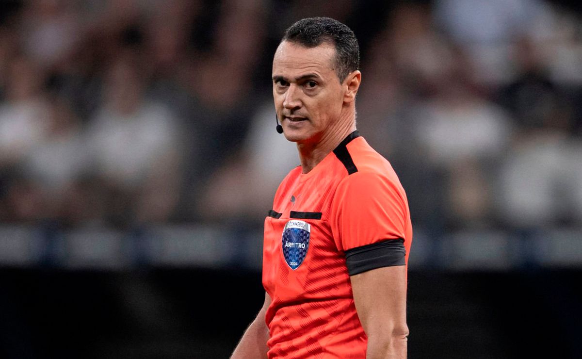 Duras críticas a Wilmar Roldán por empujar a un jugador argentino en ...