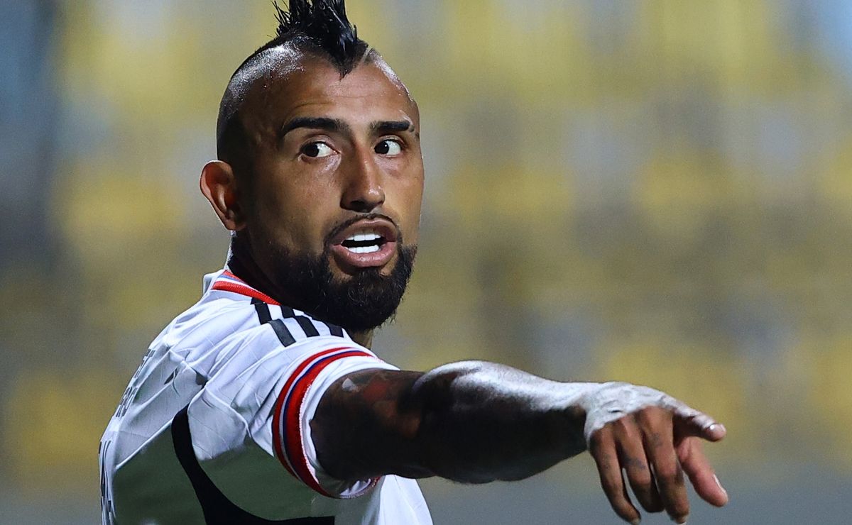La advertencia de Arturo Vidal a Racing en la previa del partido por ...