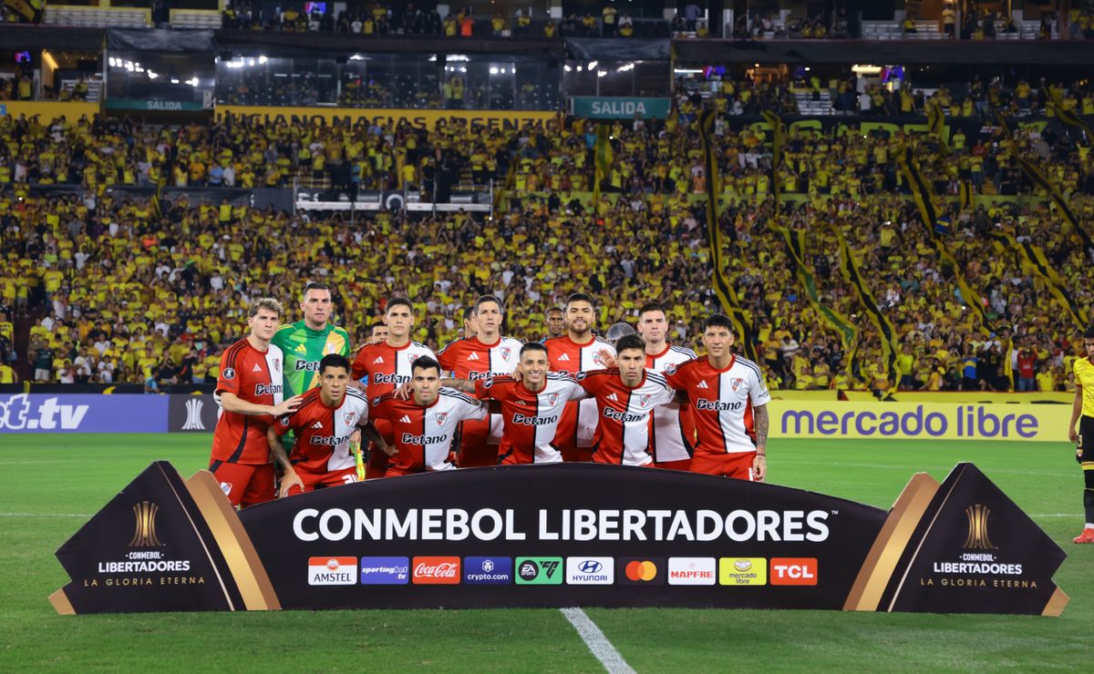 Jugador x Jugador de River vs. Barcelona de Ecuador por la Copa ...