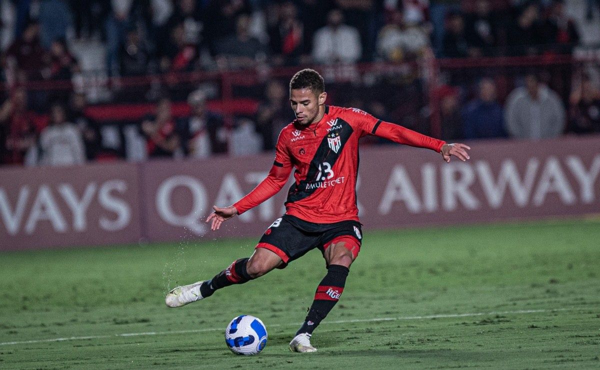 "R$ 5 milhões"; Atlético-GO abre conversas para renovar com Edson ...