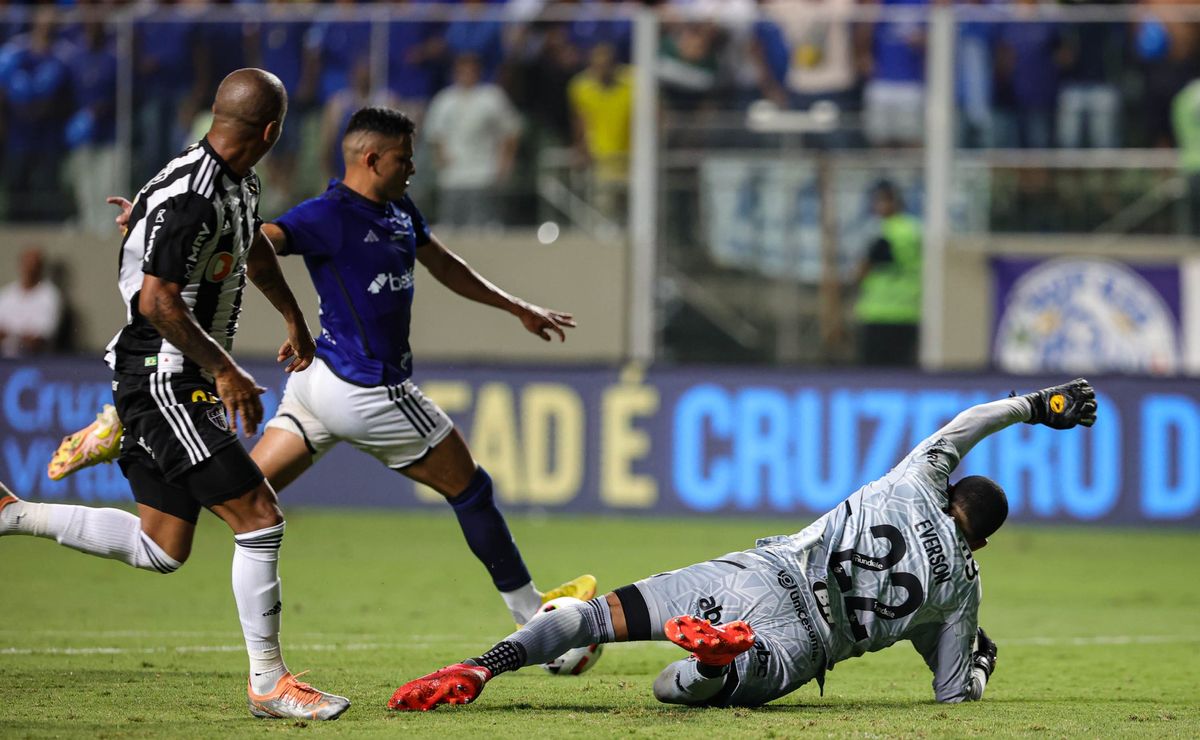 “A equipe está mais forte”; Rivaldo vê evolução do Cruzeiro e aponta ...