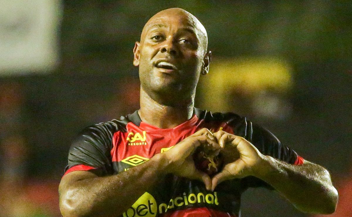 SÓ LOVE: Vagner Love foi o responsável pelos gols da vitória do Sport ...