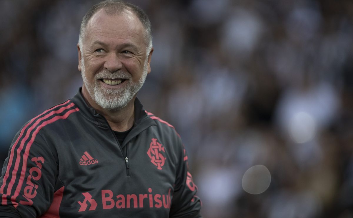 Para confirmar a vaga: Mano sorri à toa e Internacional tem dois ...