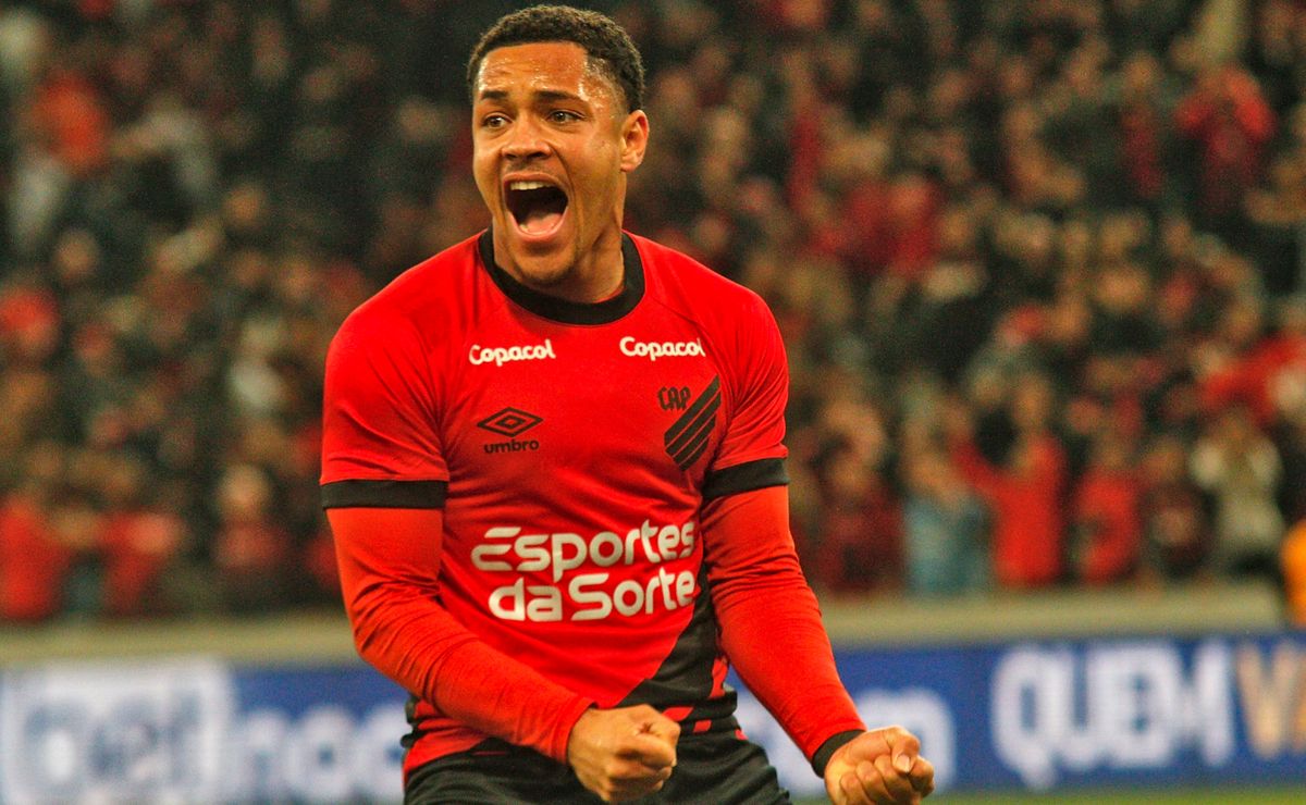 Virou prioridade e o preço é esse: Sem Messi, Barcelona 'parte pra cima ...