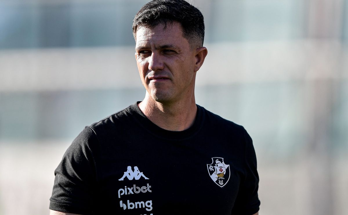 Vasco não vence há dois meses e tenta encontrar paz para ganhar do ...