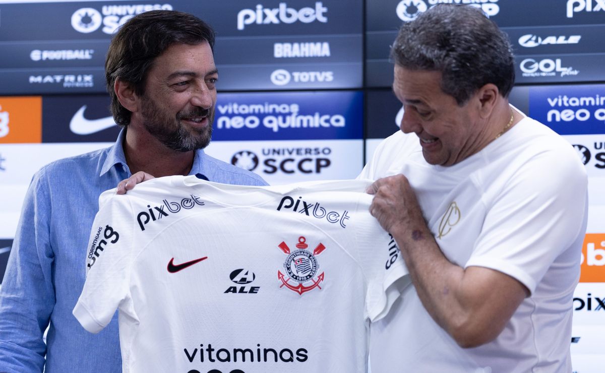 R$ 21 milhões + contrato até 2027: Luxemburgo convence Duílio e ...