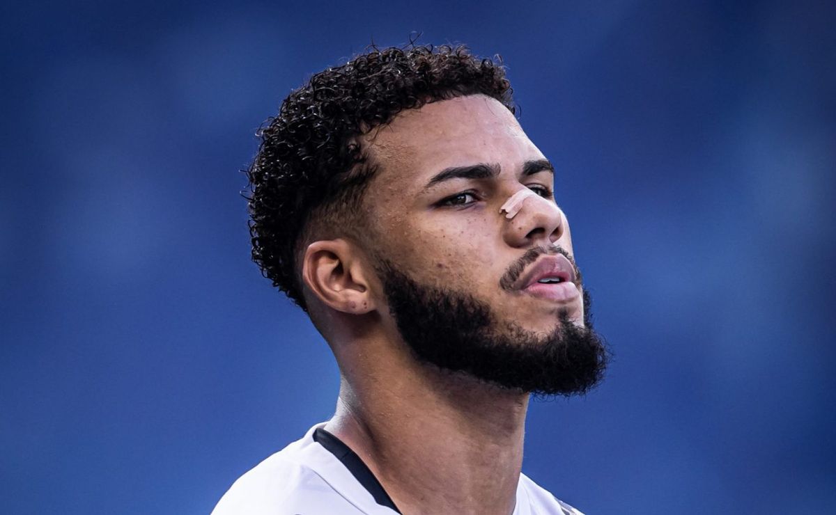 Santos toma decisão sobre futuro de Nathan após polêmica com a torcida ...