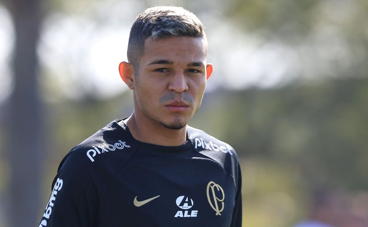 Atingiu essa marca, jogador importante: Adson faz história no ...