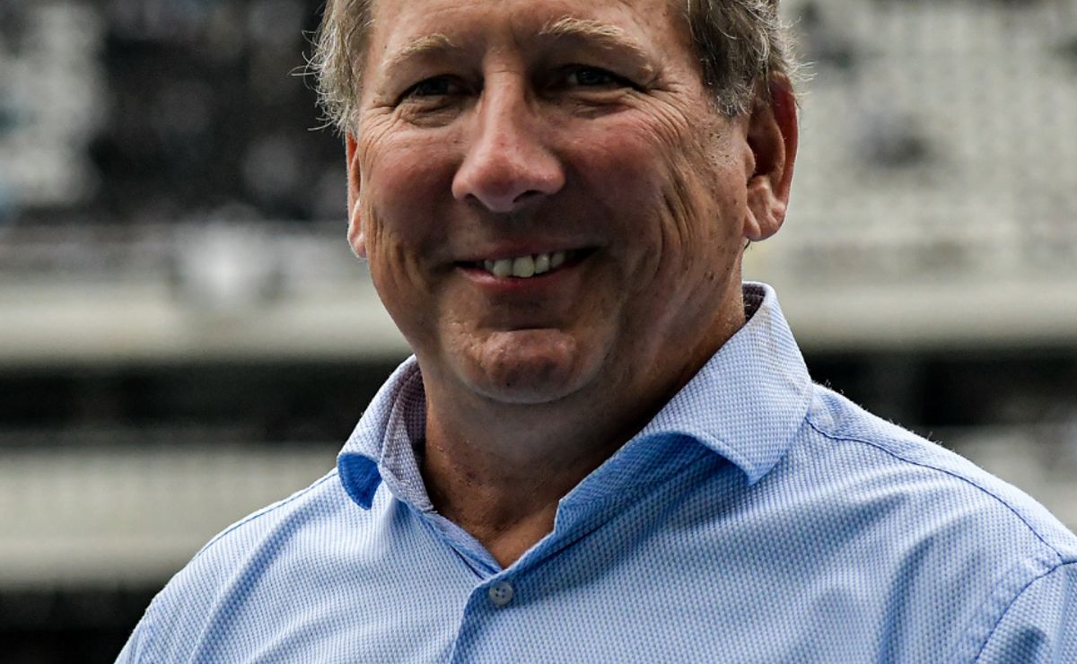 R$ 1 milhão/mês, mais de 70 gols em 4 temporadas: Textor pensa grande e ...