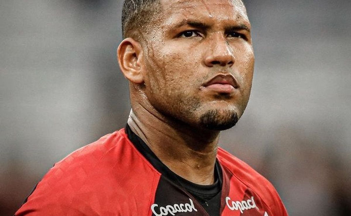 Athletico é avisado sobre futuro de Matheus Felipe em gigante da Série A