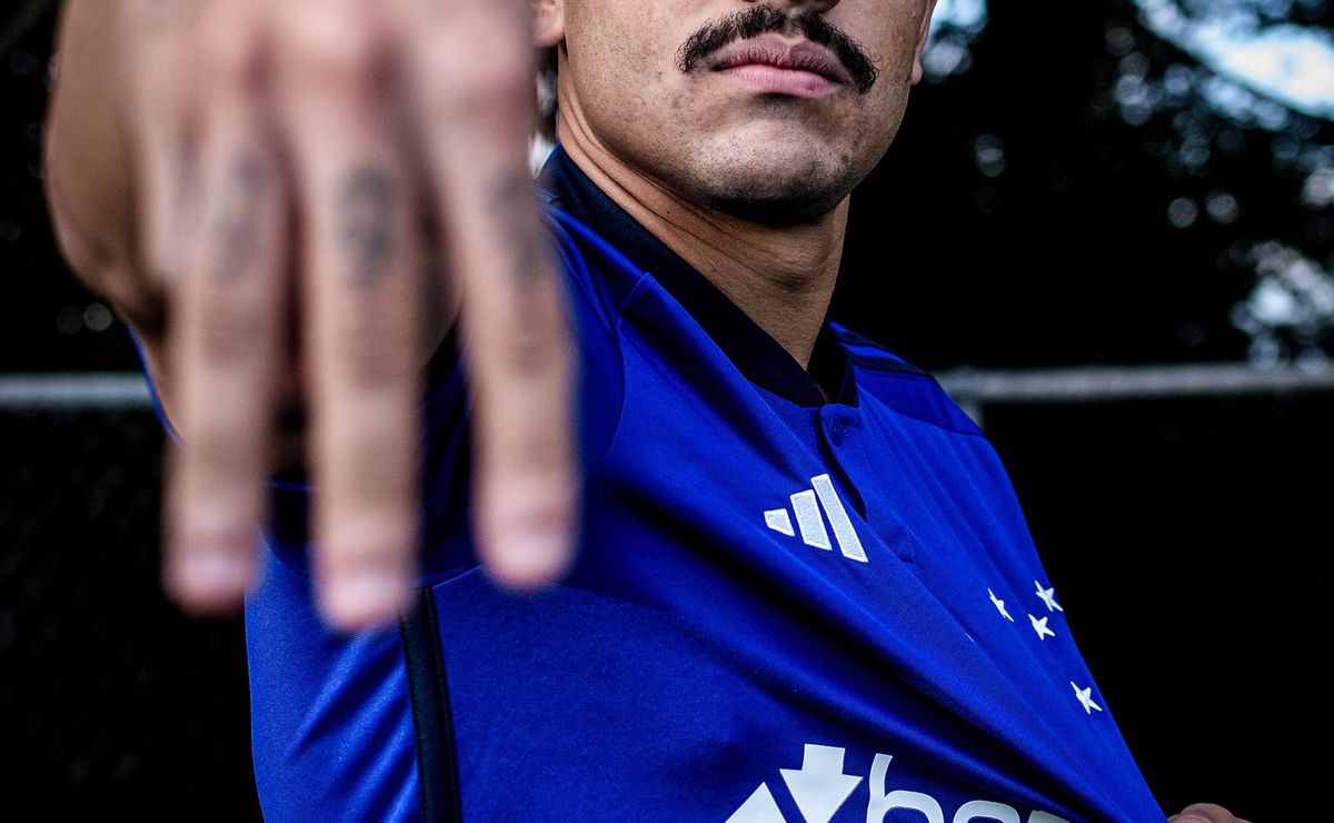 “Muito feliz…”; Cruzeiro ‘age na madrugada’ e anuncia a contratação de ...