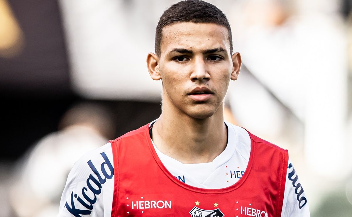 Mais de R$ 130 milhões, contrato até 2028: Santos aceita vender Deivid ...