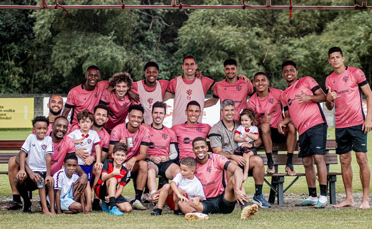 Vitória faz treino tático e terá jogo decisivo no Barradão para seguir ...