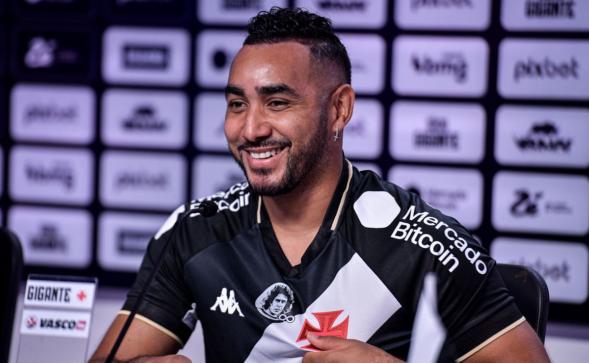 Quer R$500 mil por mês para jogar no Brasil, dupla com Payet ia RENDER ...