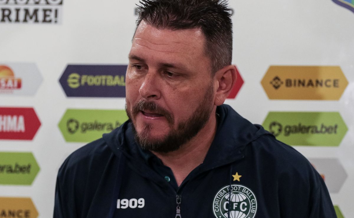 4 novidades, quase meio time vai sair: Kosloski prepara Coritiba com ...