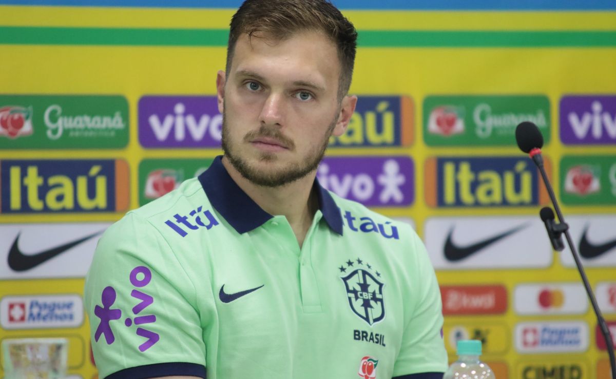 NÃO TITUBEOU e mandou essa no ao vivo: Lucas Perri manda a real e ...