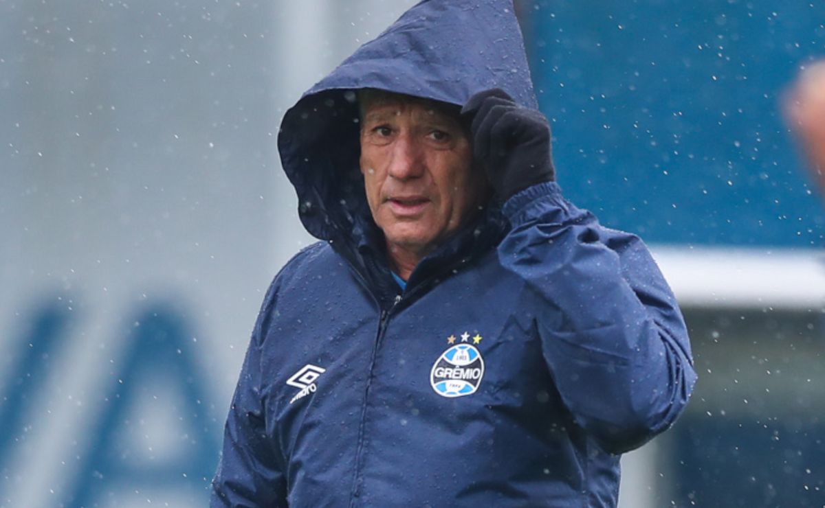 Um improvisado e um guri da base: Renato aguarda por titulares de peso ...