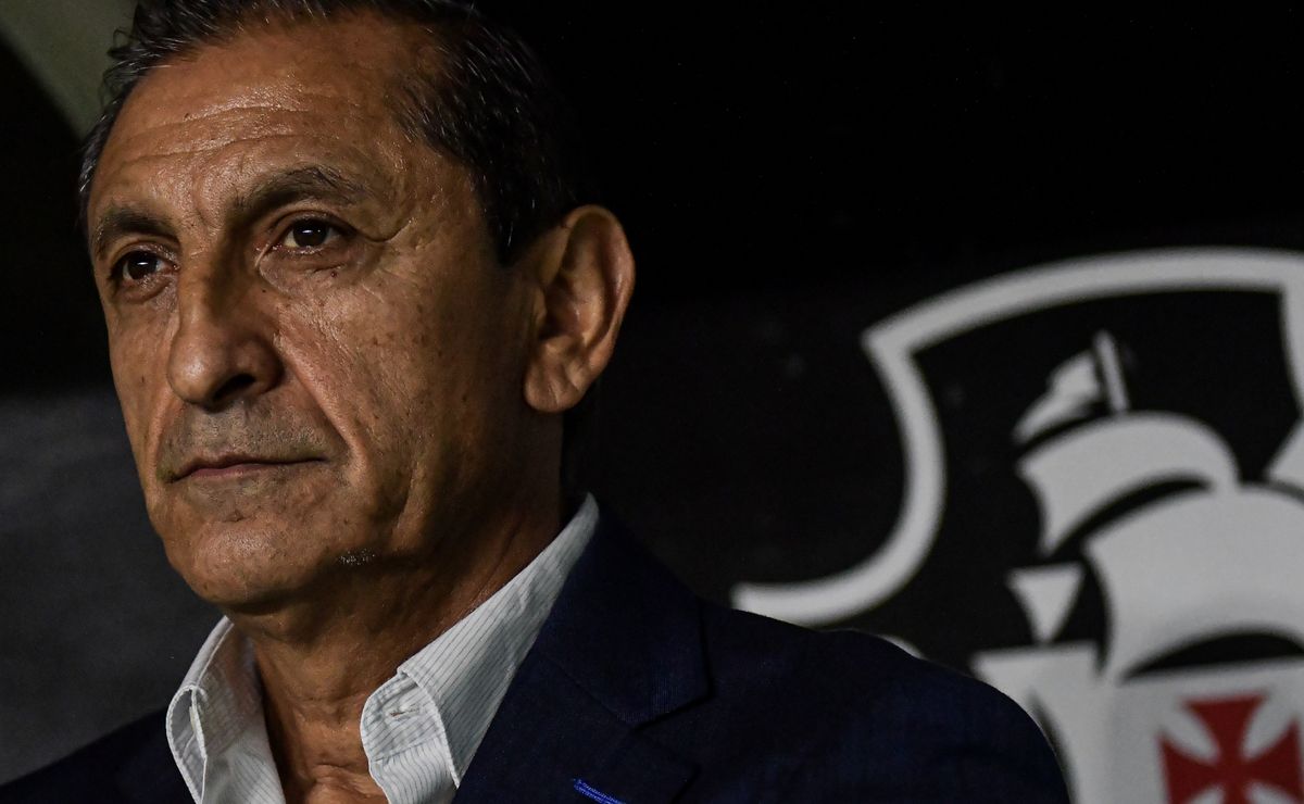 São 4 opções e quem deve jogar é o...; Ramón Diáz tem dúvida na lateral ...