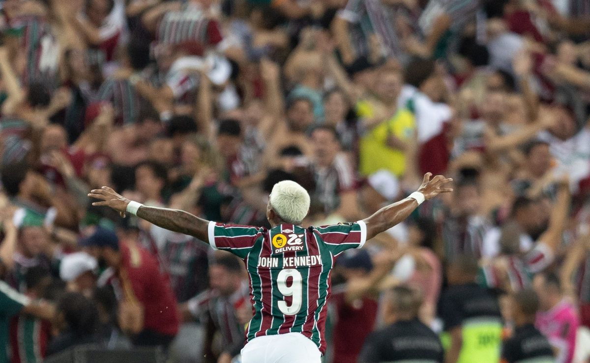 ILUMINADO: John Kennedy mostra seu DNA decisivo em sua primeira ...