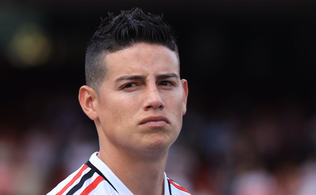 James Rodríguez se apresenta à Seleção da Colômbia e torcedores do São ...