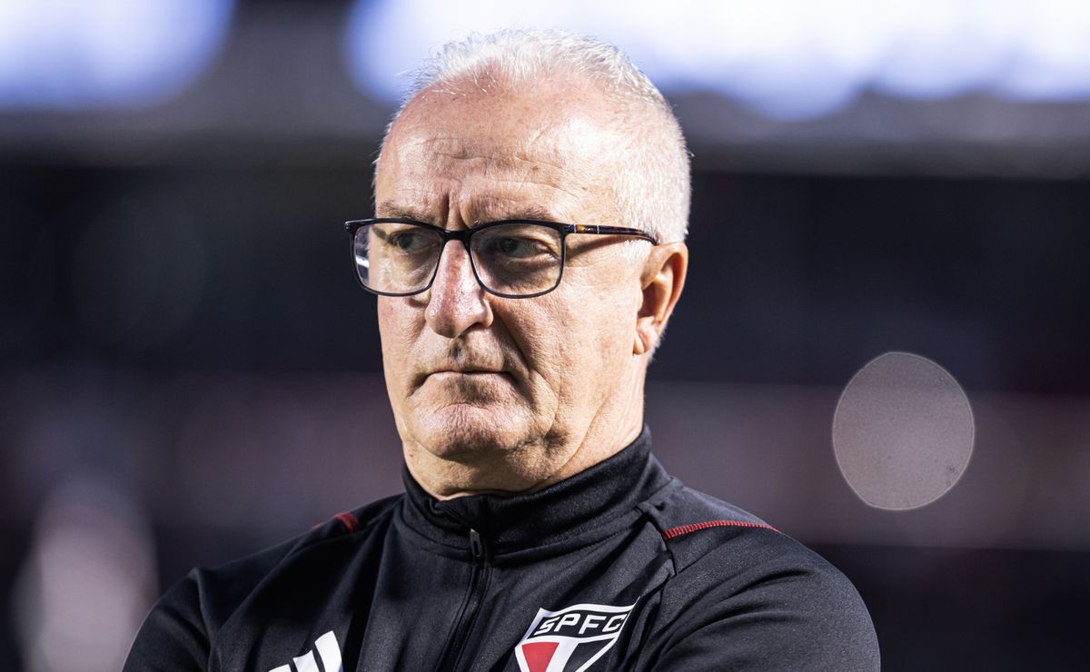 Leicester prepara proposta por defensor titular de Dorival no São Paulo