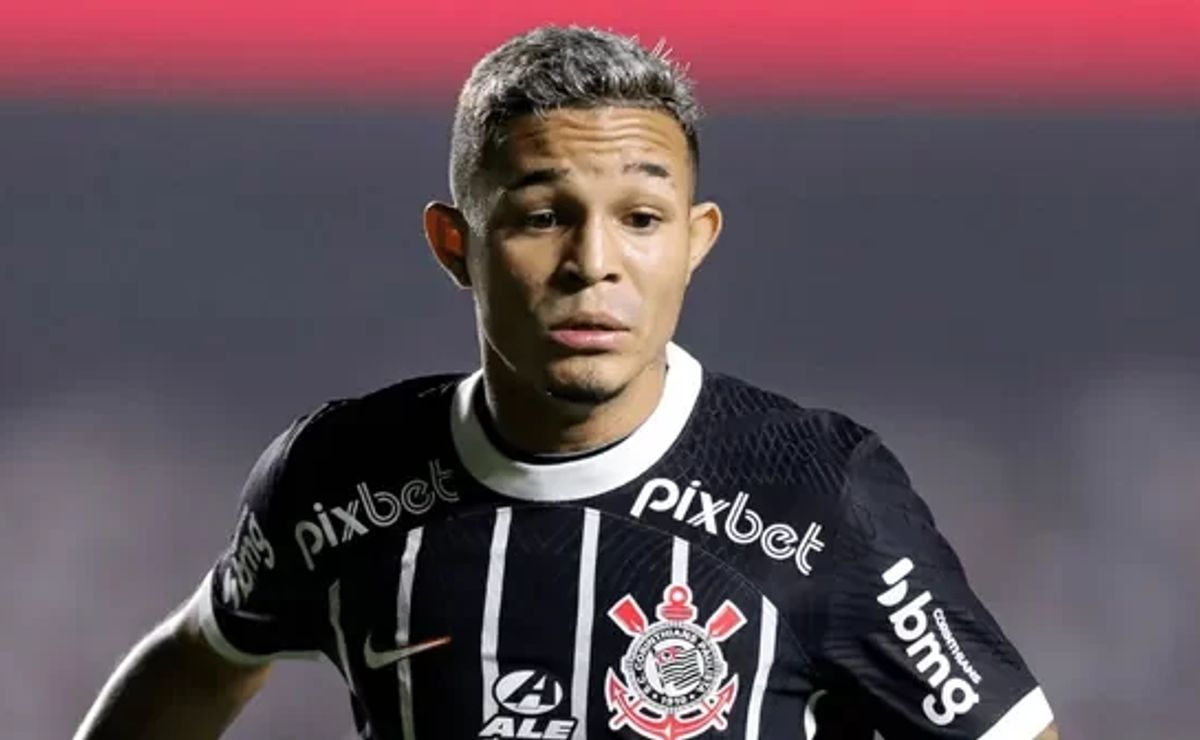 R$ 26,6 milhões: Vasco anuncia oficialmente o atacante Adson e de ...