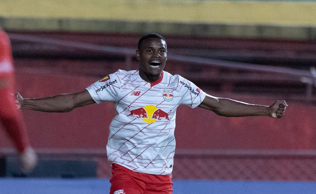 Ex-São Paulo, Nathan marca em estreia como titular no Bragantino